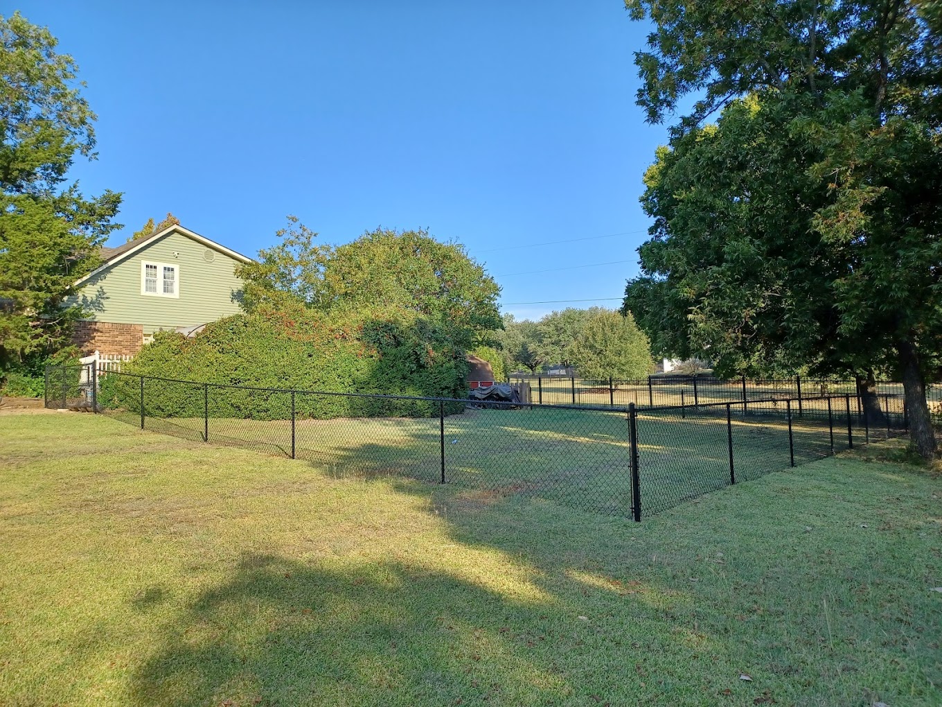 Choosing the Right Materials for Your Fence in Sherman, TX